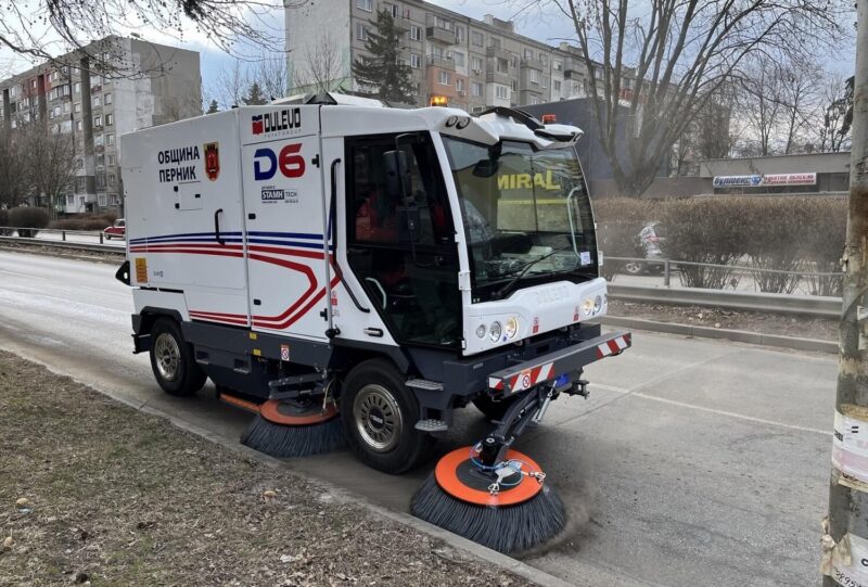 Dulevo D6 - Street Sweeper | Pannell Industries, Inc.